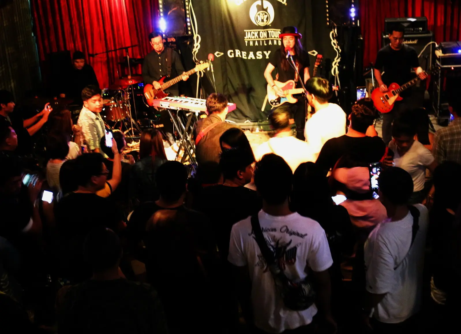 เล็ก Greasy Café เตรียมความพิเศษพบปะแฟน ออนทัวร์ครั้งใหม่ทั่วไทยใน ...